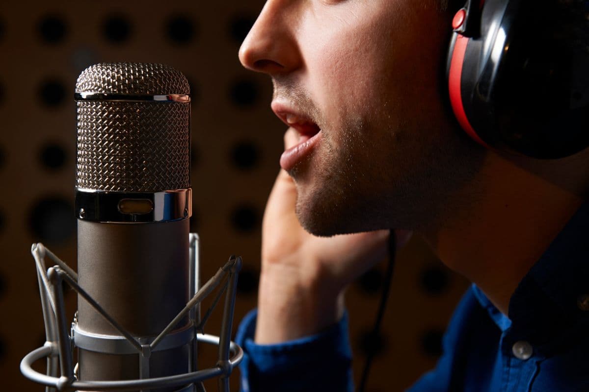 How To Keep a Mic From Picking Up Fan Noise – Sound Studio Magic